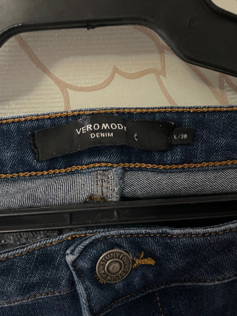Vera Moda Denim jeans, Women's Fashion, Bottoms, Jeans on Carousell