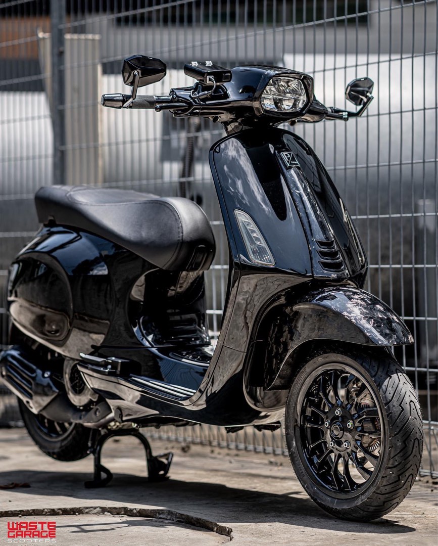 Vespa Sprint S TFT (Blackout Forged Carbon), Motorcycles, Motorcycles ...