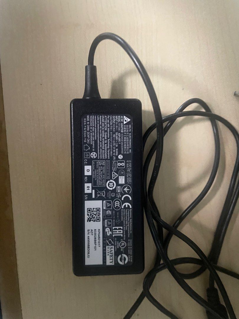 Acer swift 5 - SF514-53T , super light laptop - less than 1kg ...