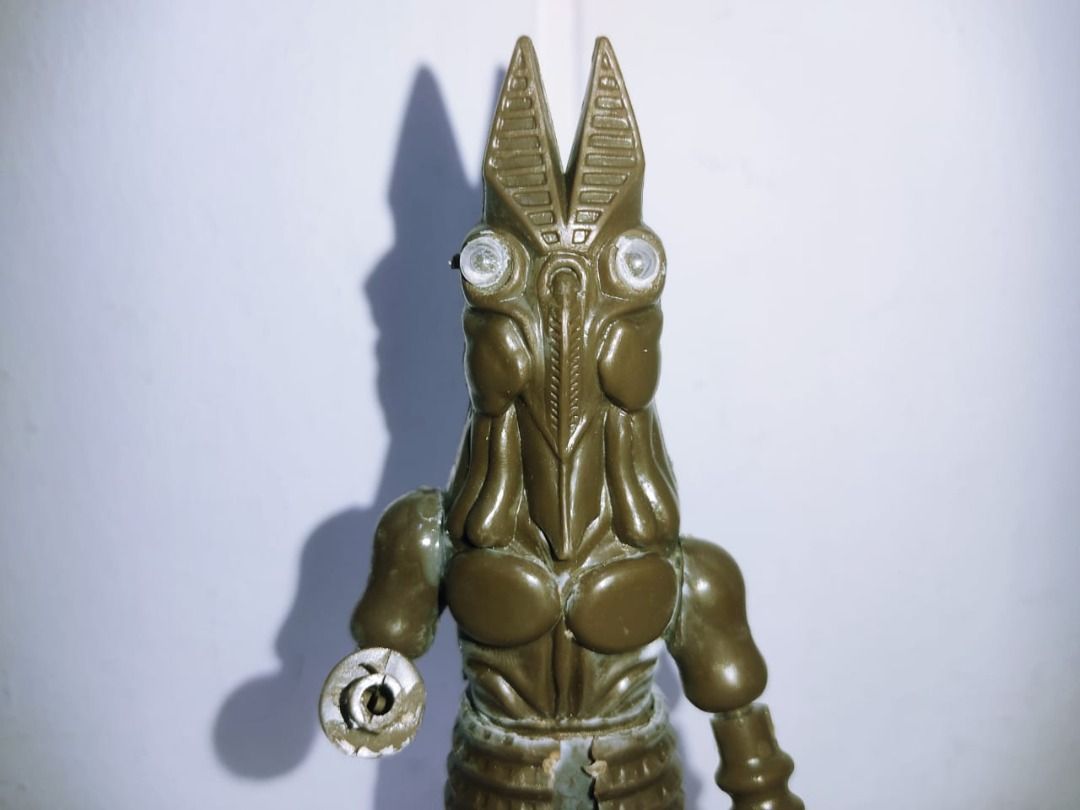 ALIEN BALTAN KAIJU ULTRAMAN MODEL KIT STATUE, Hobbies & Toys, Toys ...