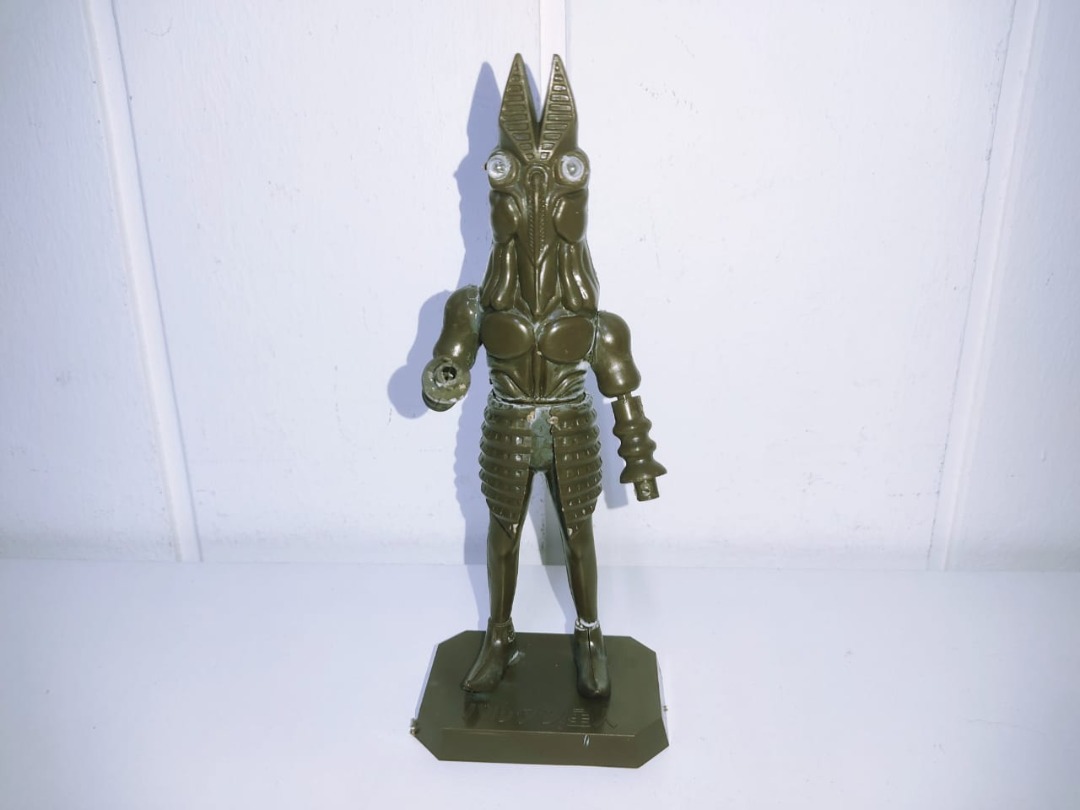 ALIEN BALTAN KAIJU ULTRAMAN MODEL KIT STATUE, Hobbies & Toys, Toys ...