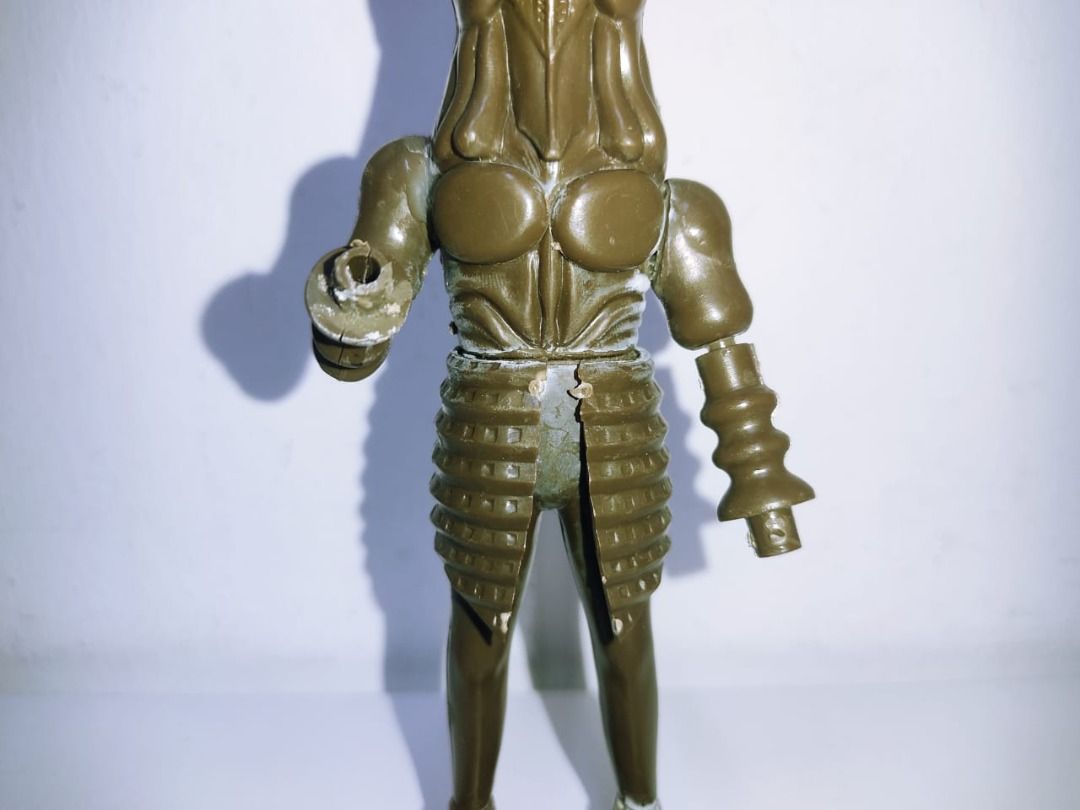 ALIEN BALTAN KAIJU ULTRAMAN MODEL KIT STATUE, Hobbies & Toys, Toys ...