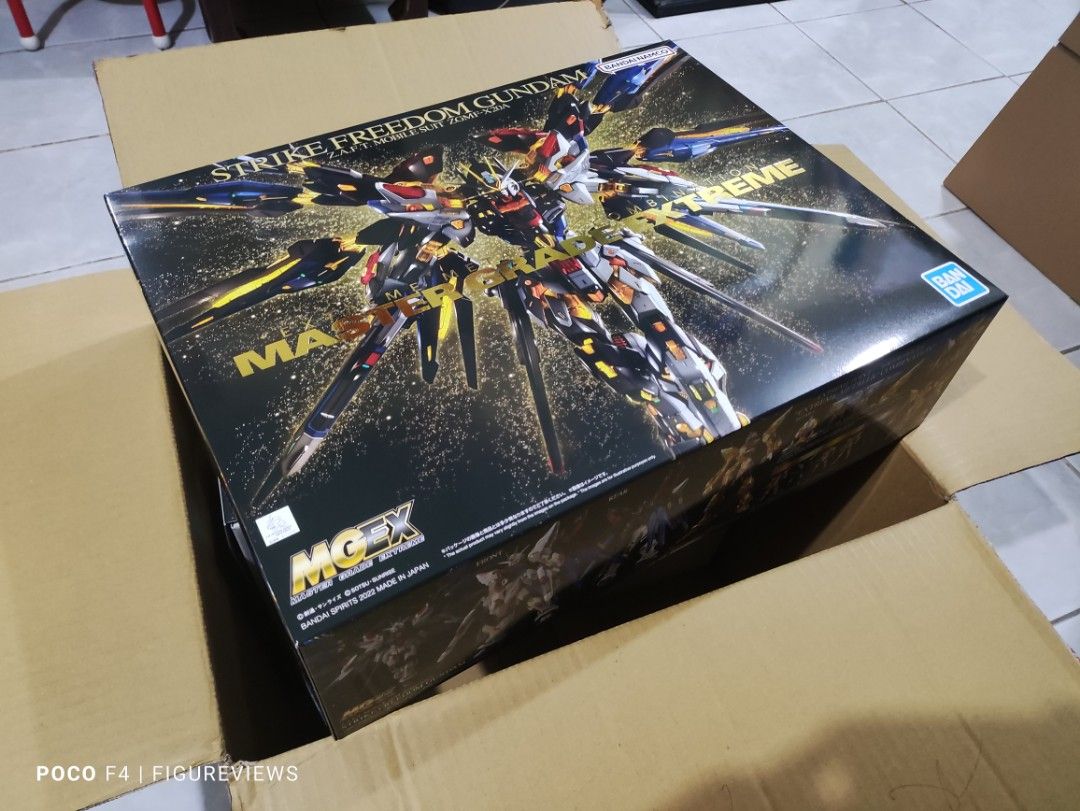 BANDAI MGEX Strike Freedom Gundam - Mobile Suit Gundam Seed Destiny - (Master Grade Extreme ...