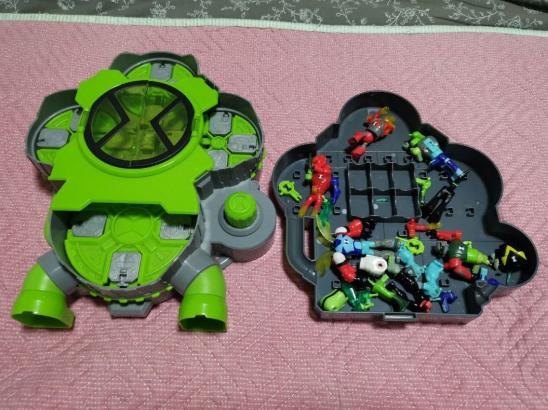 Ben 10 Alien Creation Chamber Mix and Match Machine, Hobbies & Toys ...