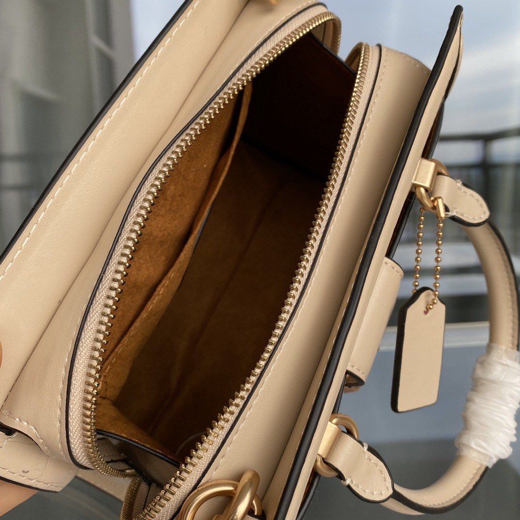 Coach Grace Carryall Tote Bag, Women's Fashion, Bags & Wallets, Cross ...