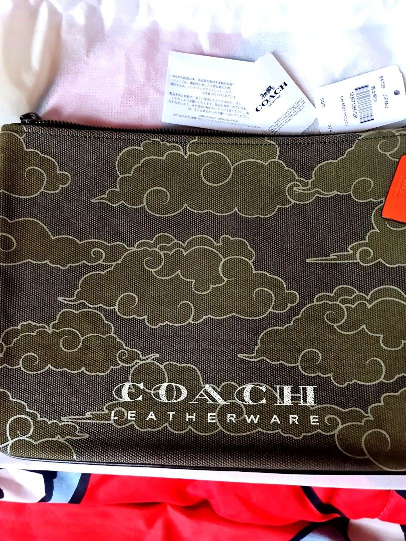 Coach x Naruto Limited Edition Kaki Green Clutch/Pouch Bag., Luxury ...