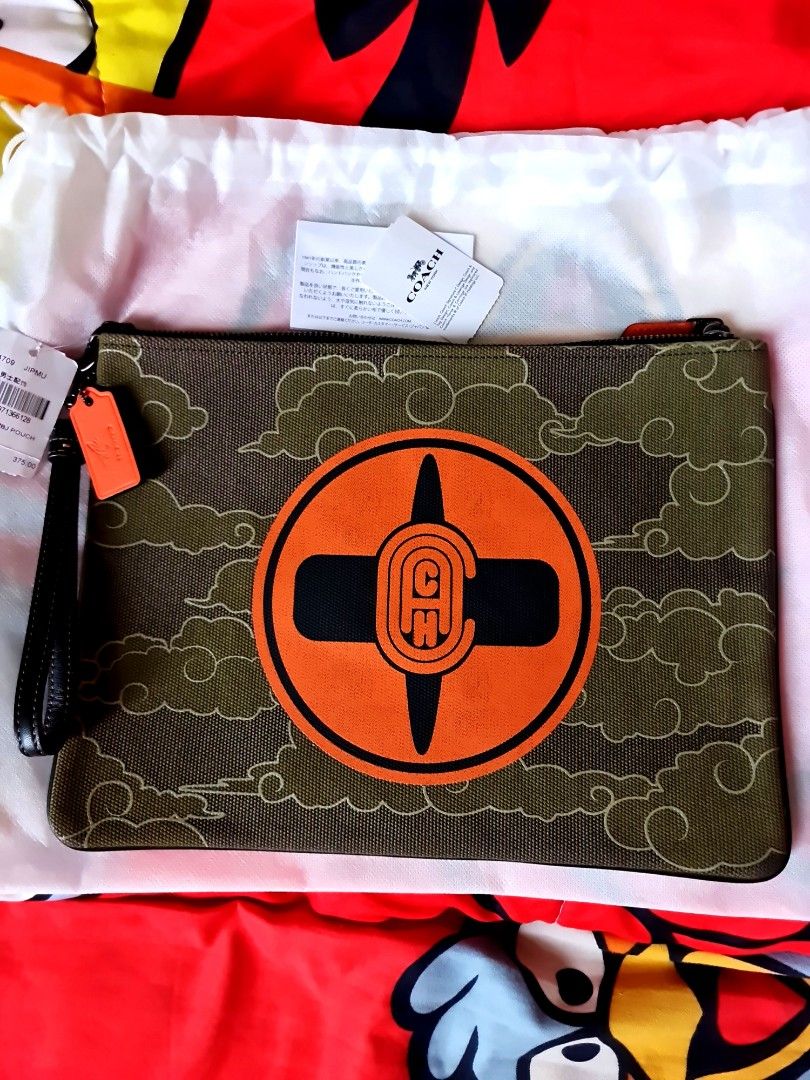 Coach x Naruto Limited Edition Kaki Green Clutch/Pouch Bag., Luxury ...