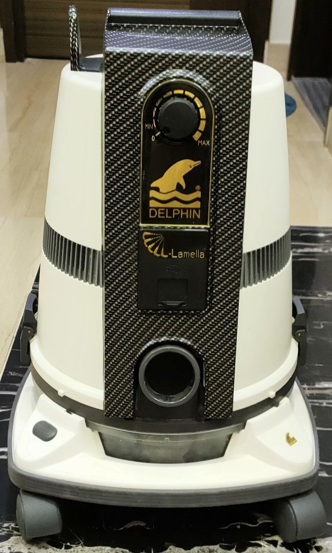 Delphin Vacuum Cleaner, Furniture & Home Living, Cleaning & Homecare ...