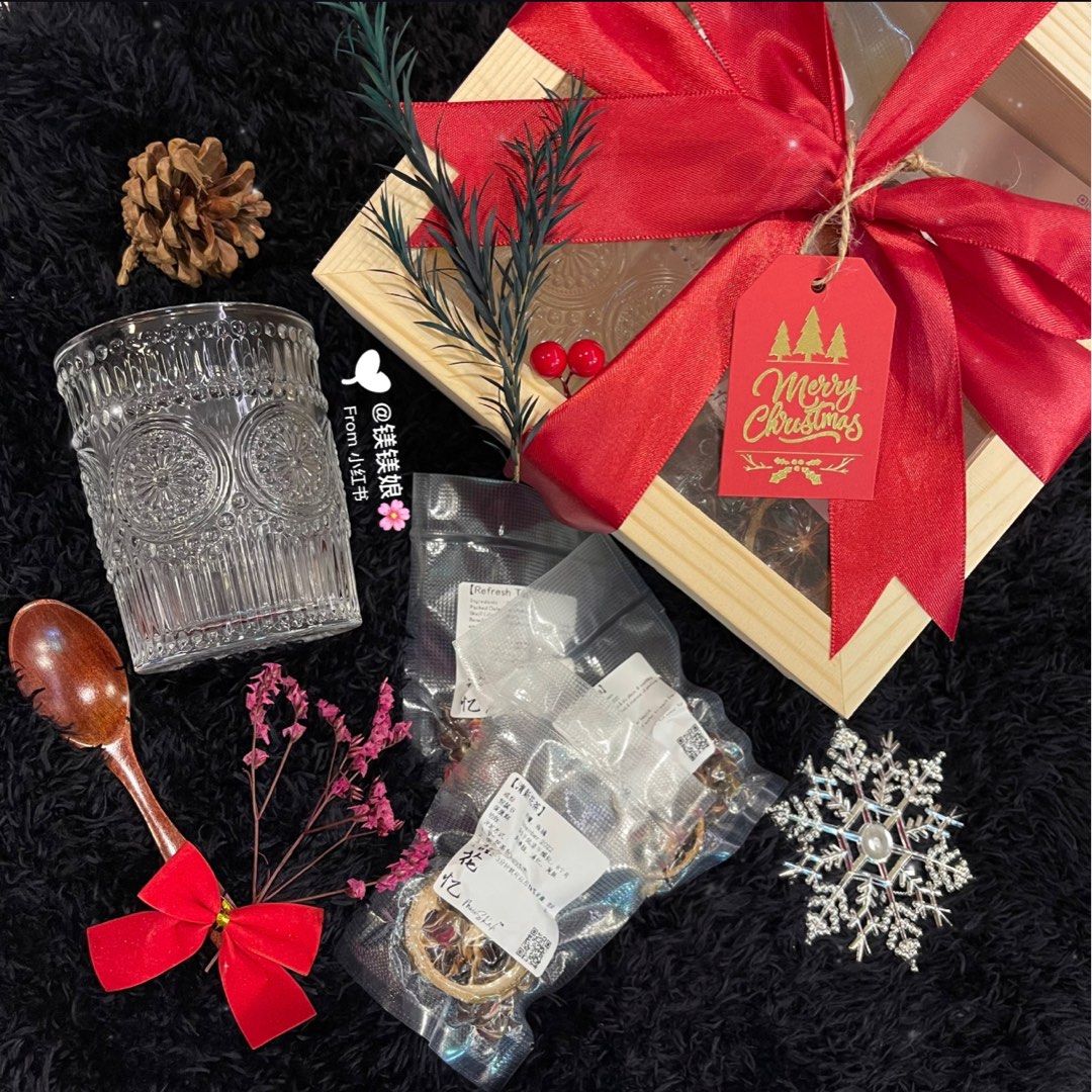 Flower Tea gift box, Food & Drinks, Gift Baskets & Hampers on Carousell