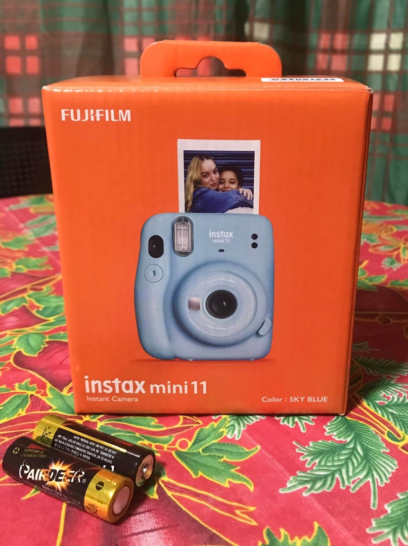 Fujifilm Instax Mini 11 - Light Blue, Photography, Cameras on Carousell