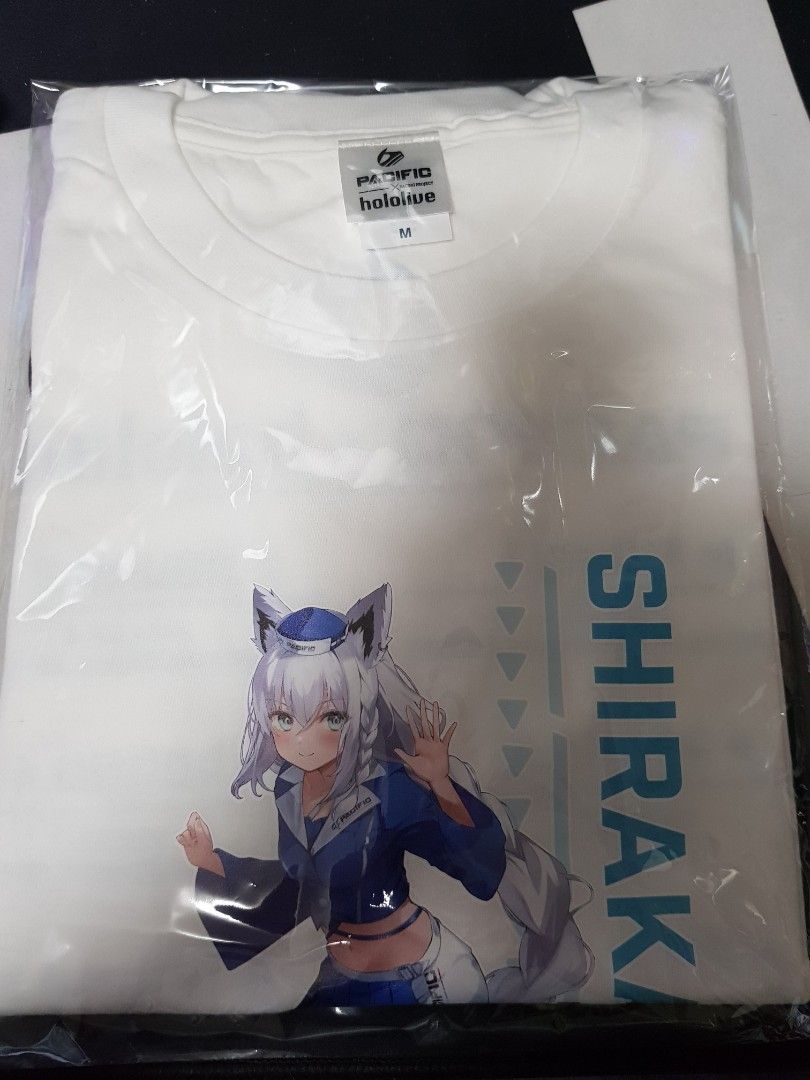 Hololive Shirakami Fubuki t shirt (M size), Hobbies & Toys, Memorabilia ...