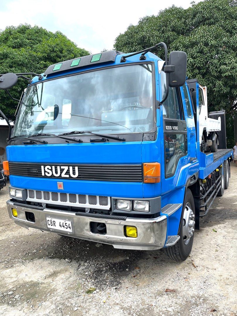 Isuzu giga self loader, Commercial & Industrial, Construction & Building Materials on Carousell