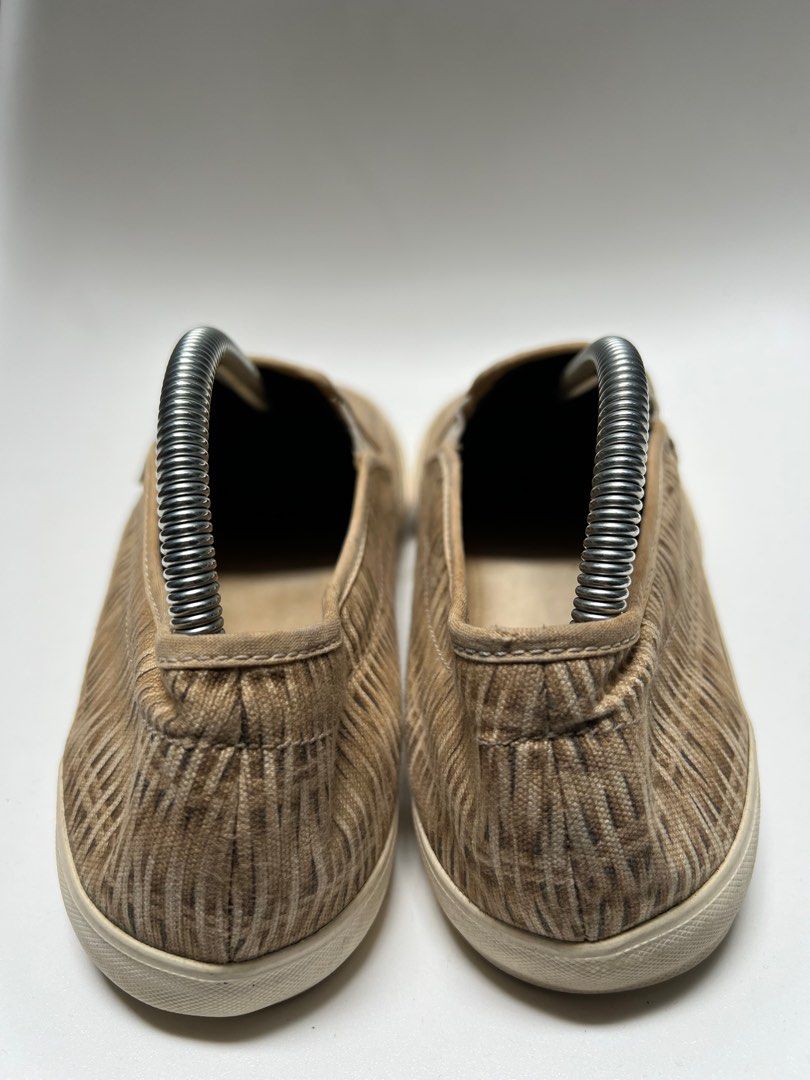 Jim thompson slip on, Fesyen Pria, Sepatu , Sneakers di Carousell