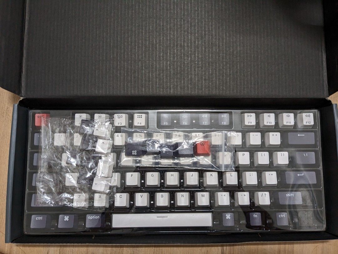 Keychron OEM black/white/red keycaps (from Q1), Computers & Tech, Parts ...