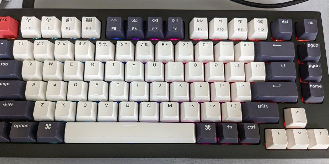 Keychron OEM black/white/red keycaps (from Q1), Computers & Tech, Parts ...