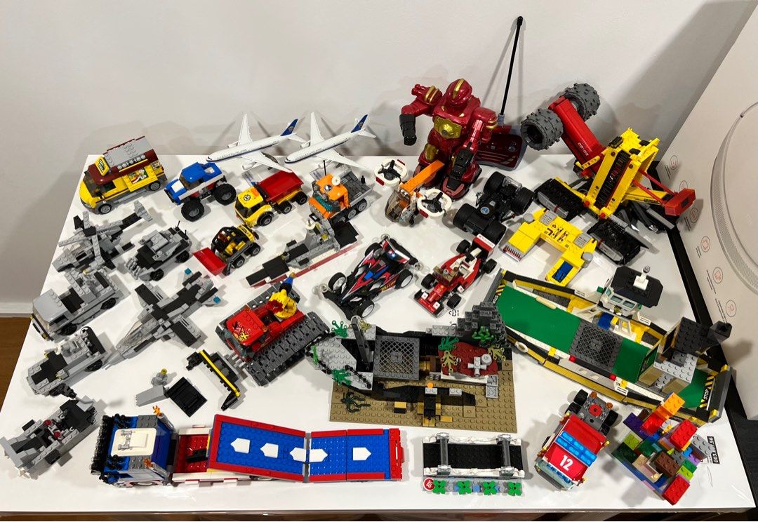 Like new good condition assorted various design Lego classic and ...