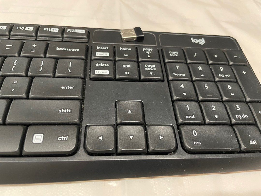 Logitech Silent Wireless Keyboard Computers And Tech Parts And Accessories Computer Keyboard On