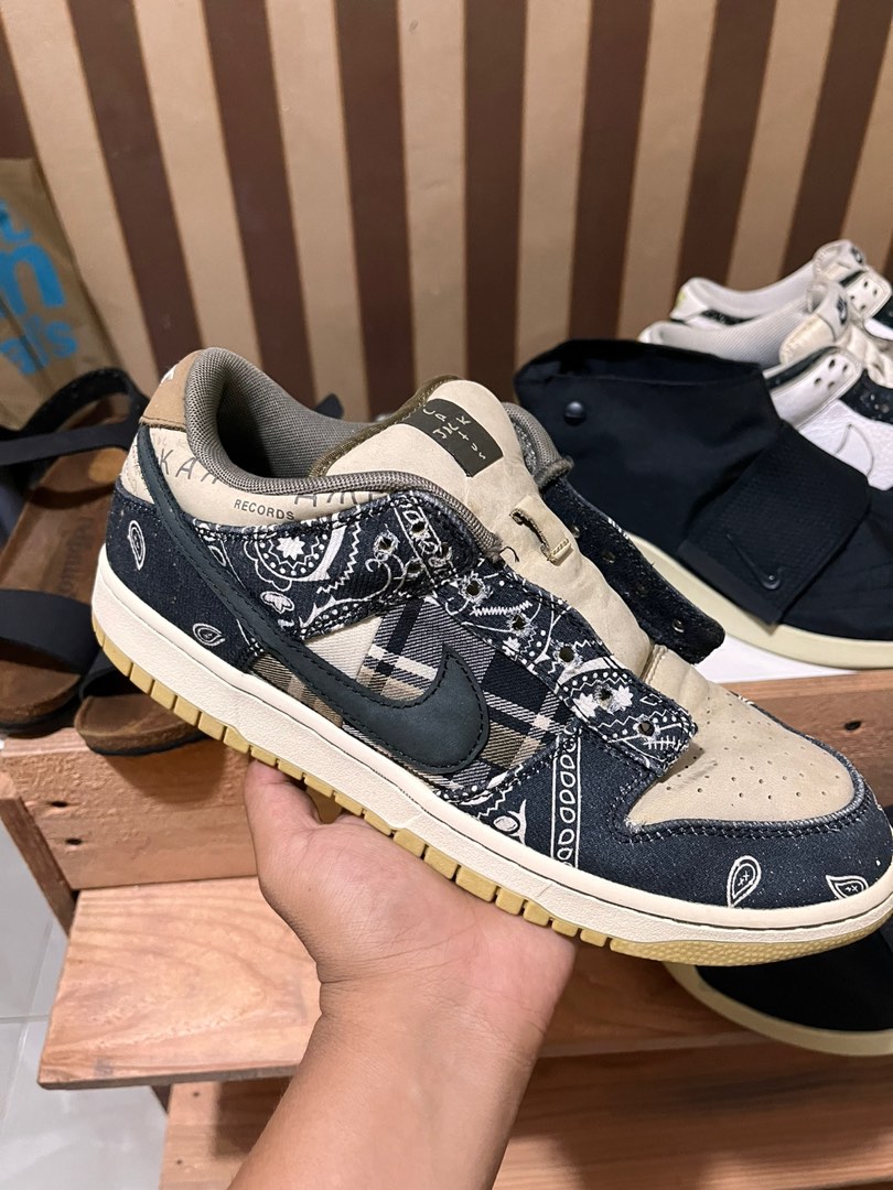 Nike Travis Scott SB Dunk Low Original | CT5053 001, Fesyen Pria ...