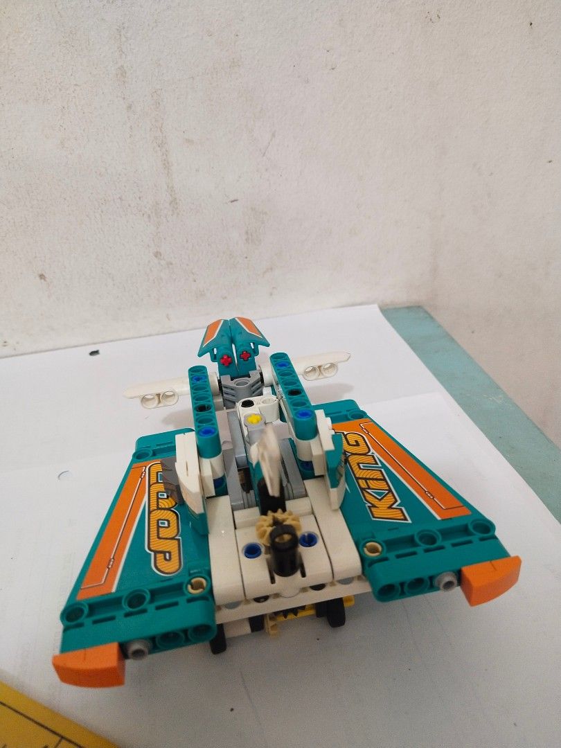 Non-LEGO "Technic Jet 42117 Loop King OK-JMR" fighter/incomplete parts ...