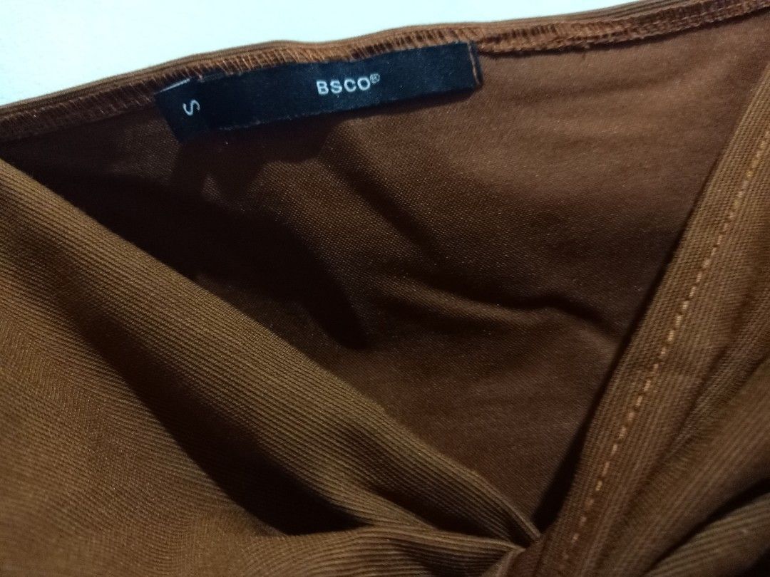 Original BSCO Korean Brown Rose Ann Puff Crop Top, Women's Fashion ...