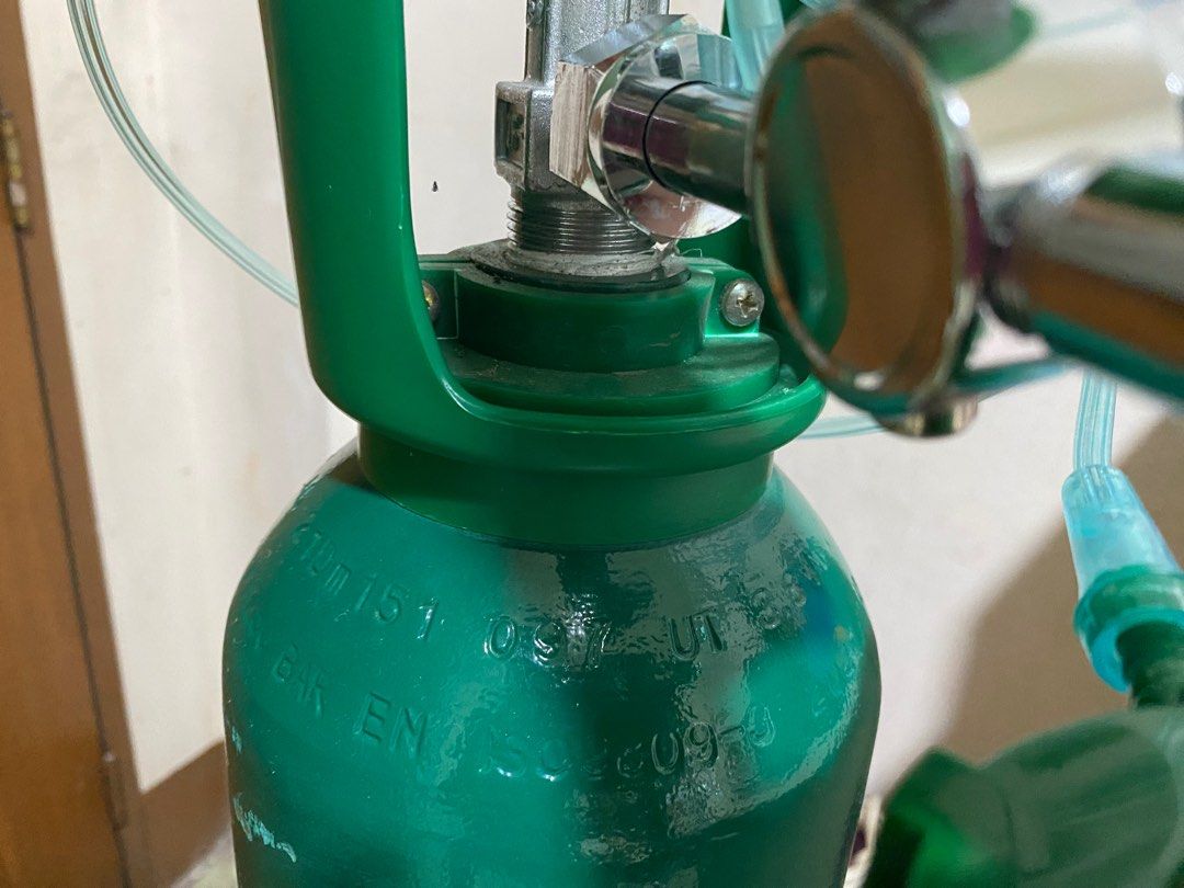 Oxygen Tank Set 13.5 kgs Brand New, Health & Nutrition, Medical ...