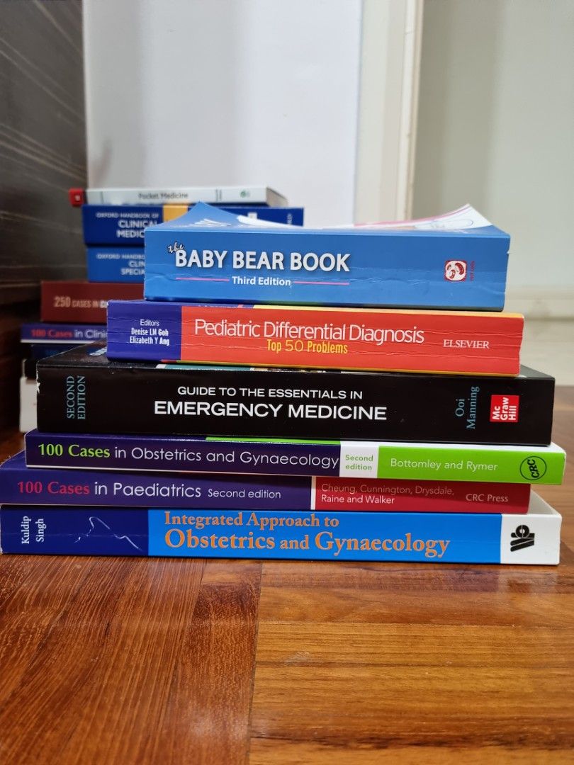 Paediatrics / obs and gynae textbooks, Hobbies & Toys, Books ...