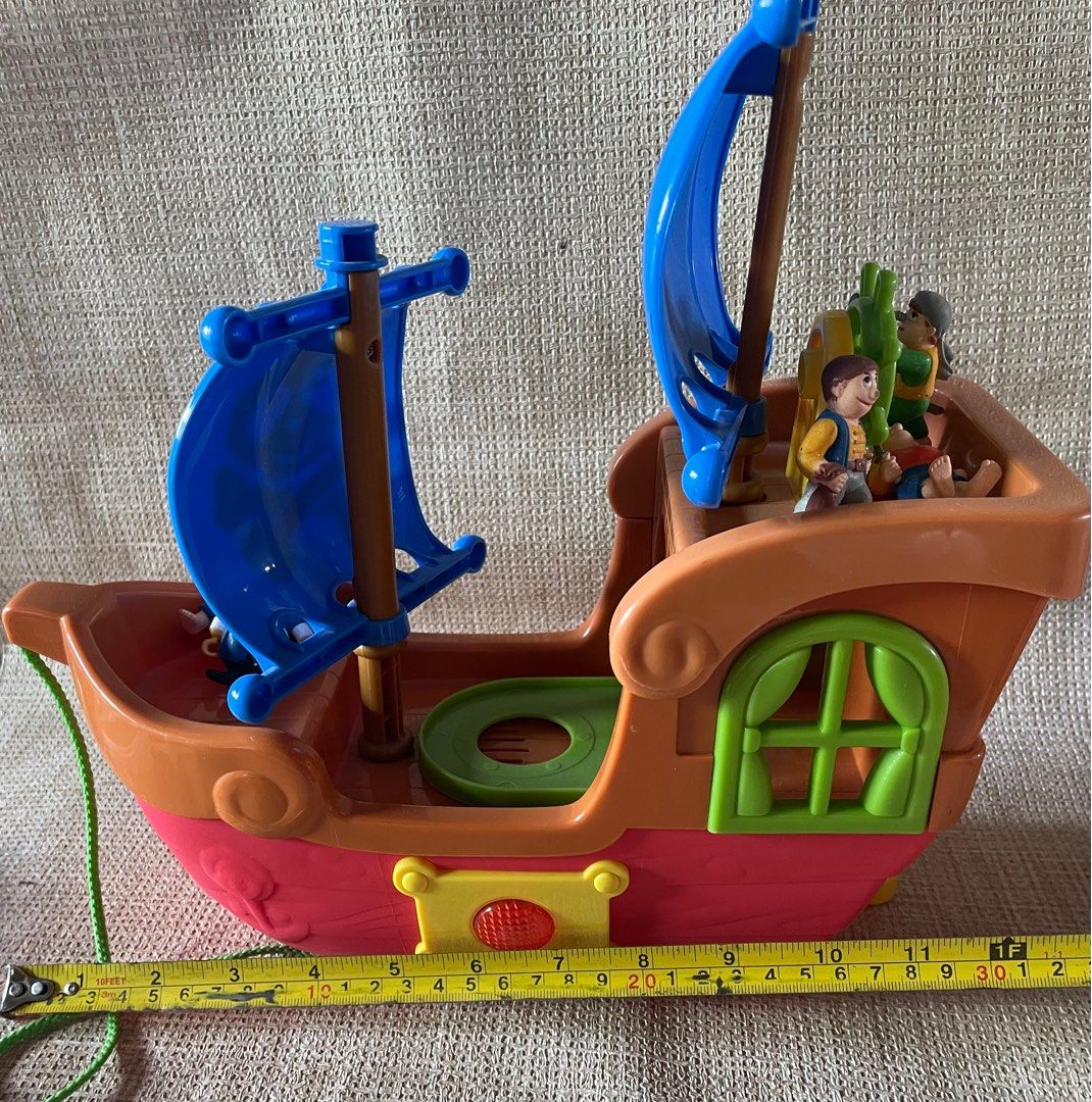 Pirate Ship Boat with Sounds and Pirate Figures, Hobbies & Toys, Toys ...