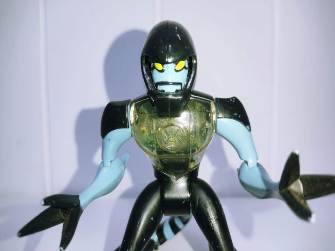 BEN 10 XLR8 AXLR BANDAI, Hobbies & Toys, Toys & Games on Carousell