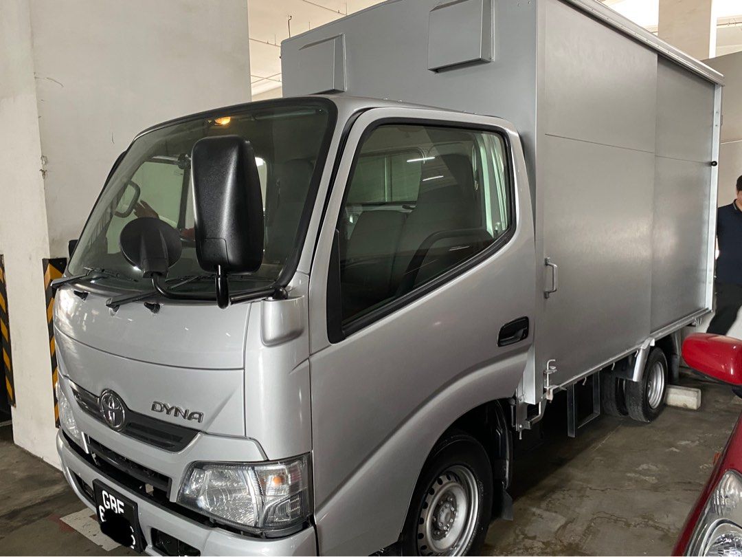 Rent 10ft Lorry Toyota Dyna Box Diesel Manual Rental Lease Truck, Cars ...