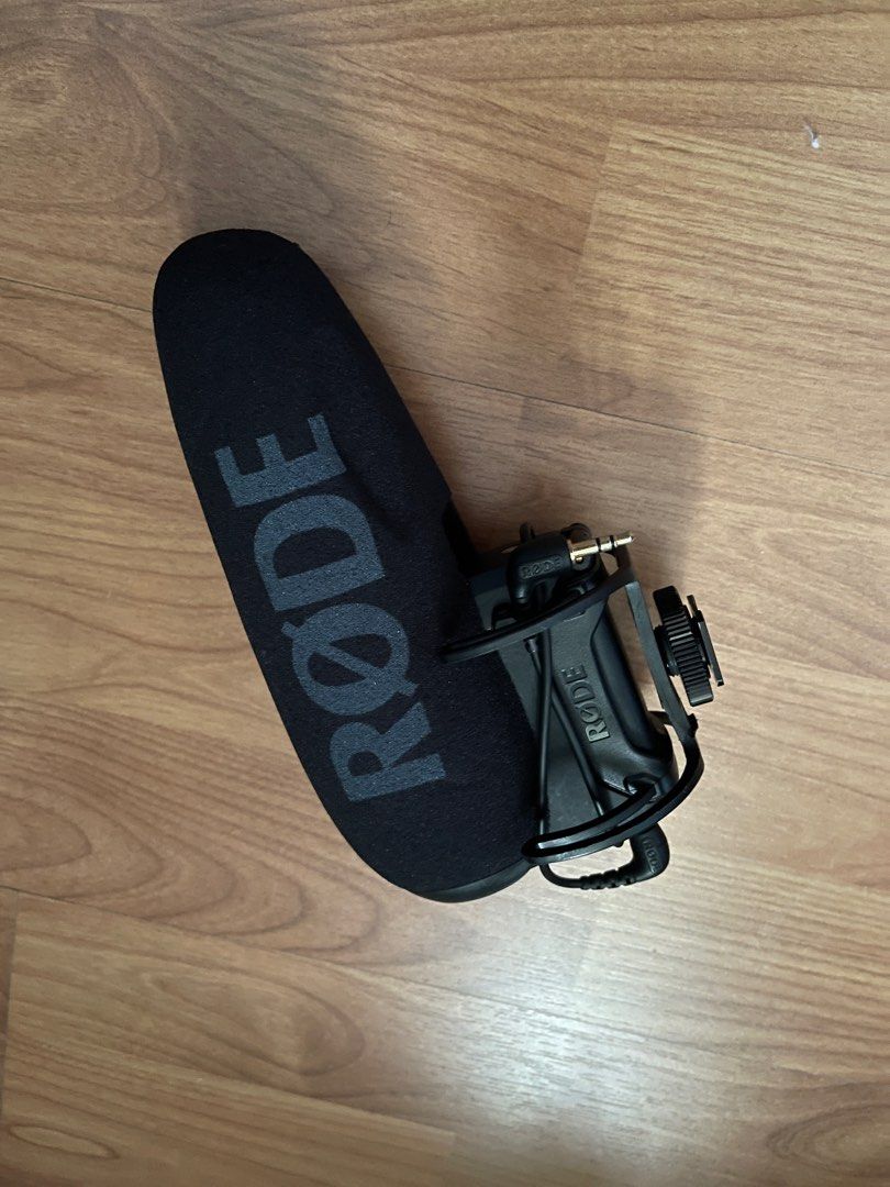 Rode VideoMic Pro +, Photography, Video Cameras on Carousell