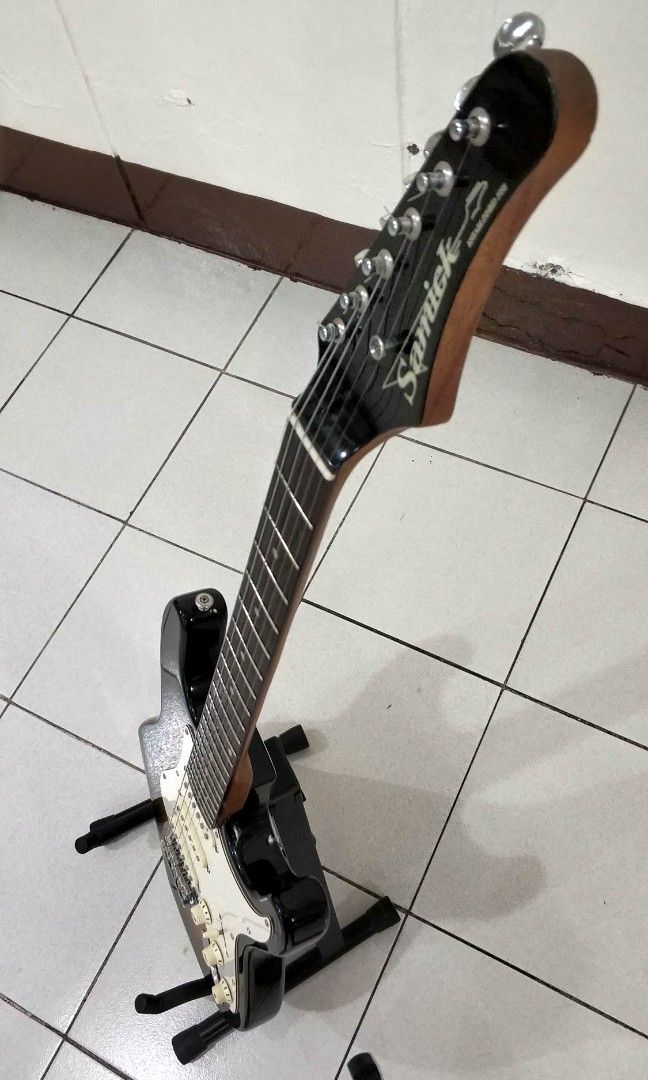Samick Stratocaster, Hobbies & Toys, Music & Media, Musical Instruments ...