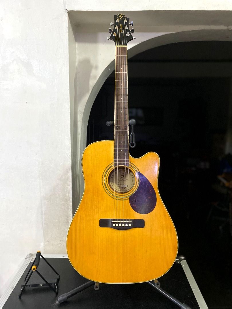 Samick TD-5CE Semi-Slim Guitar 8.5K, Hobbies & Toys, Music & Media, Musical Instruments on Carousell
