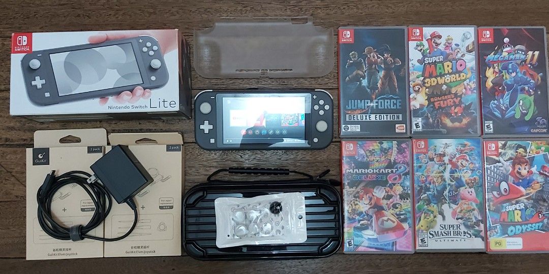 Selling Nintendo swithc light, all complete with OG box, Video Gaming ...