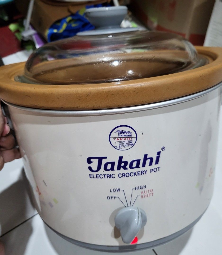 Takahi slower cooker pot 3.8L, TV & Home Appliances, Kitchen Appliances, Cookers on Carousell