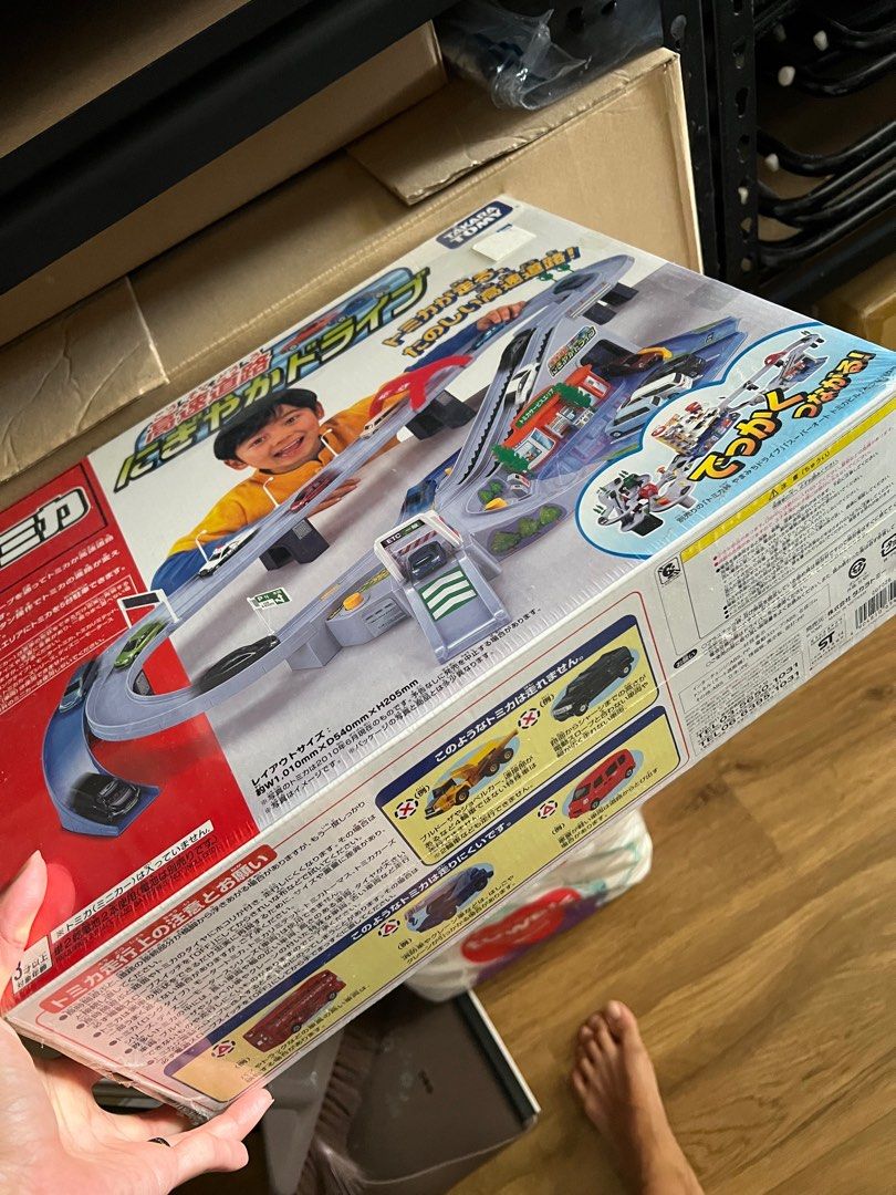 Tamara Tomy Tomica 2 speed control highway traffic, Hobbies & Toys ...