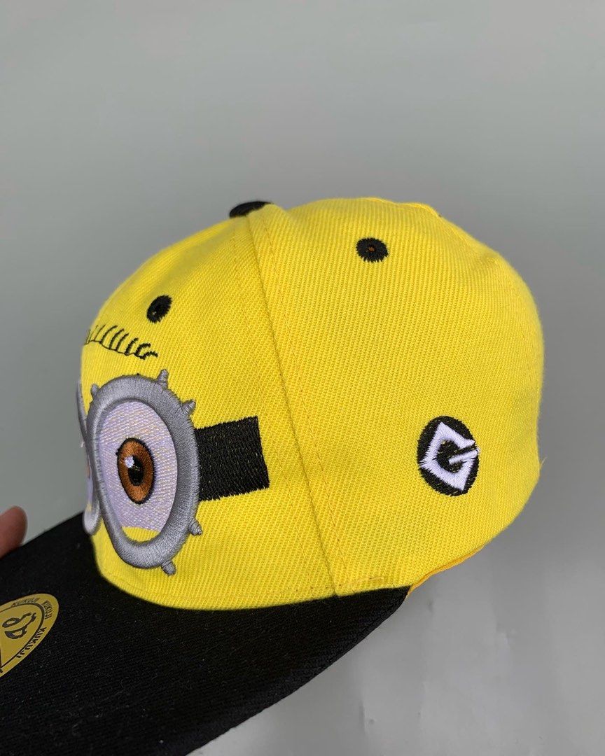 Topi anak minion, Fesyen Pria, Aksesoris, Topi di Carousell