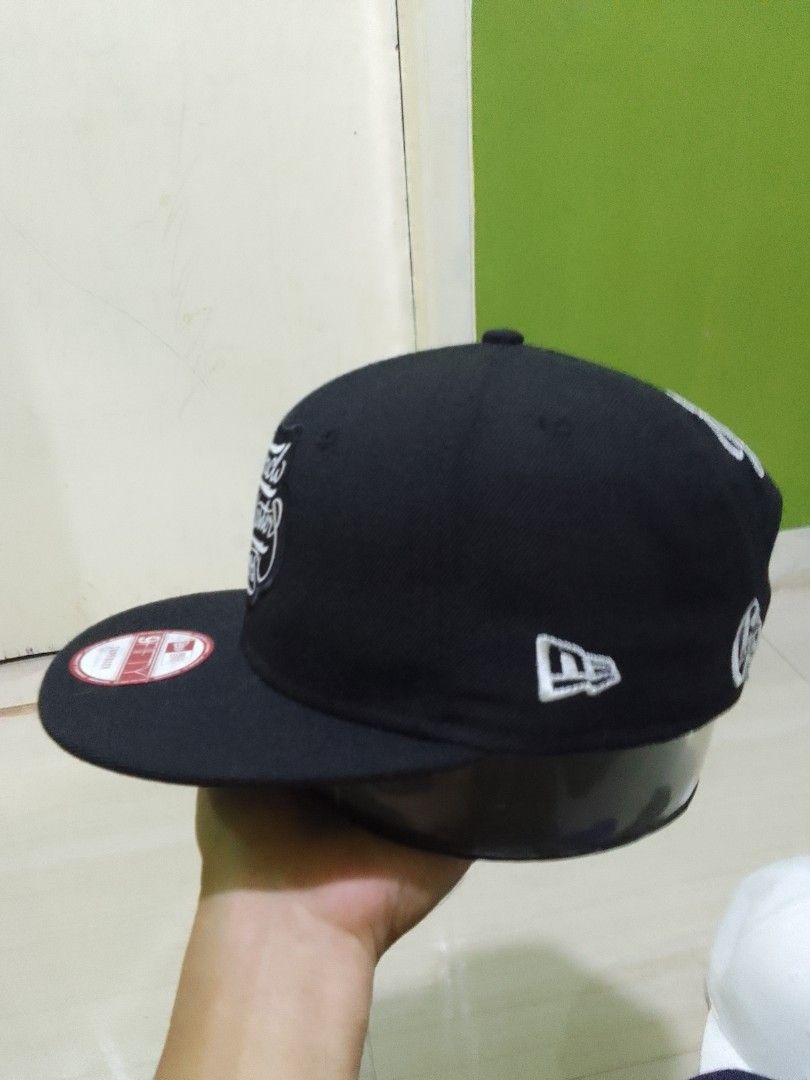 New Era x Jayflow x Grand Master Vatos, Fesyen Pria, Aksesoris, Topi di Carousell