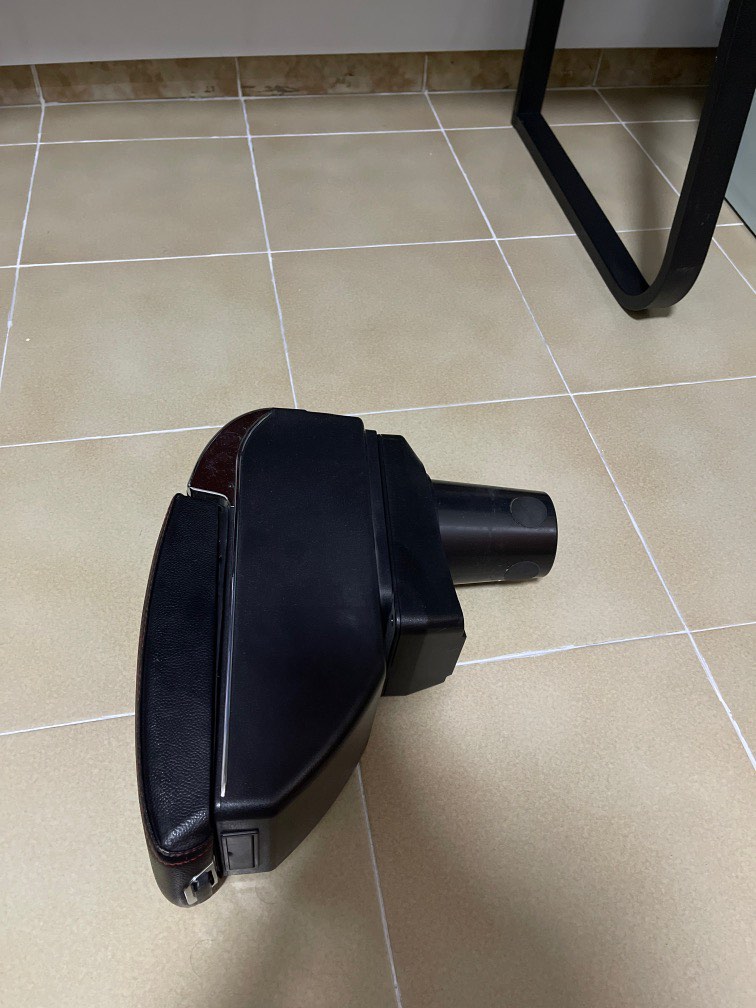 Toyota Sienta central arm rest, Car Accessories, Accessories on Carousell