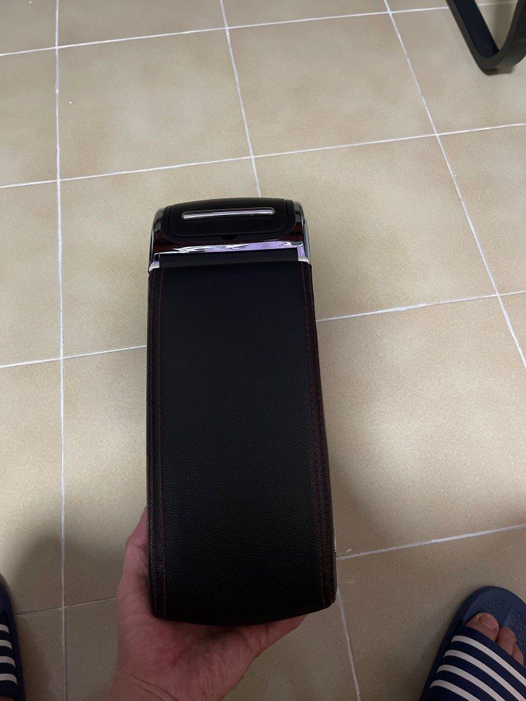 Toyota Sienta central arm rest, Car Accessories, Accessories on Carousell