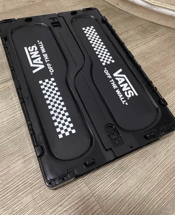 Vans Off The Wall Foldable Plastic Storage Box 可摺疊塑膠儲物箱, 傢俬＆家居, 其他, 收納箱 ...