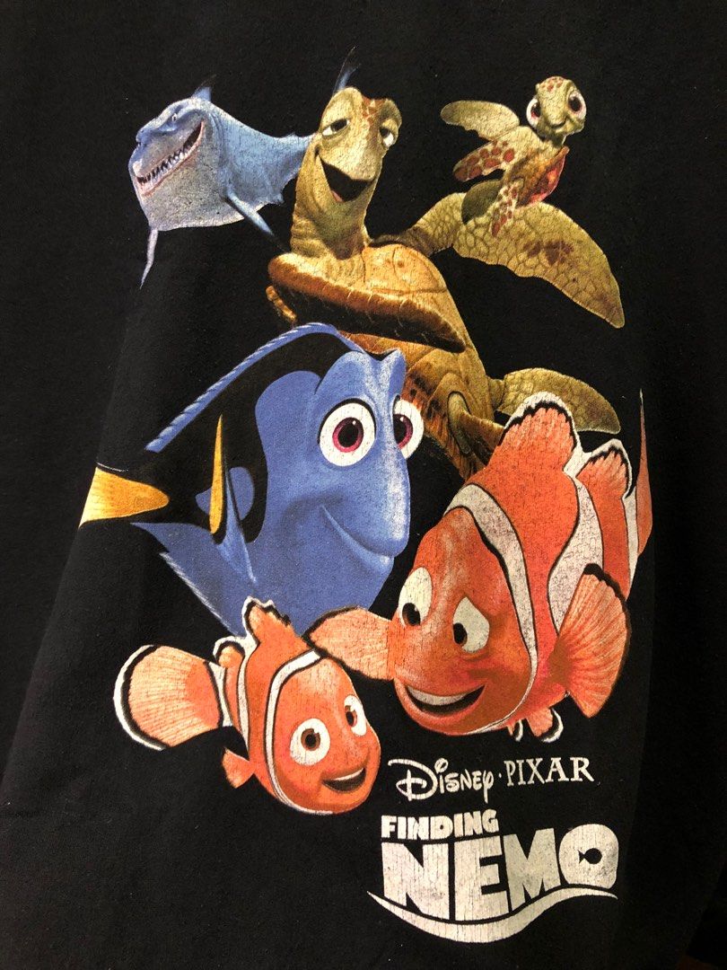 Vintage disney Finding Nemo cartoon sweatshirt, Men's Fashion, Tops ...