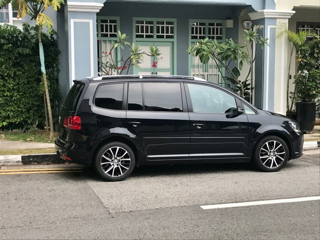 Vw Touran 1.6 tdi rims, Car Accessories, Tyres & Rims on Carousell