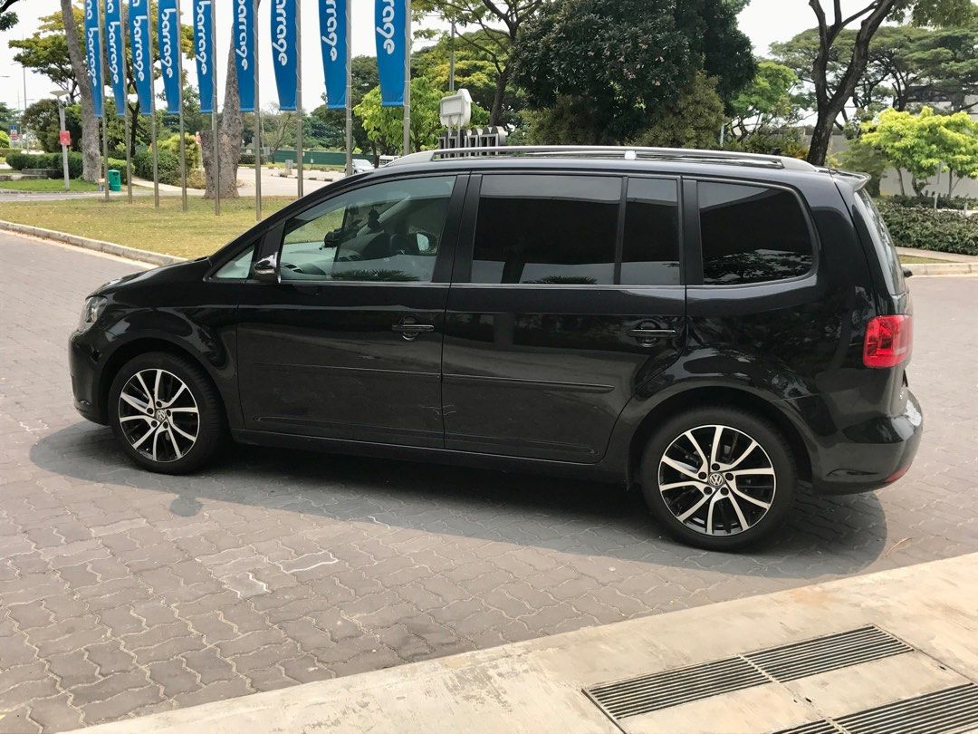 Vw Touran 1.6 tdi rims, Car Accessories, Tyres & Rims on Carousell