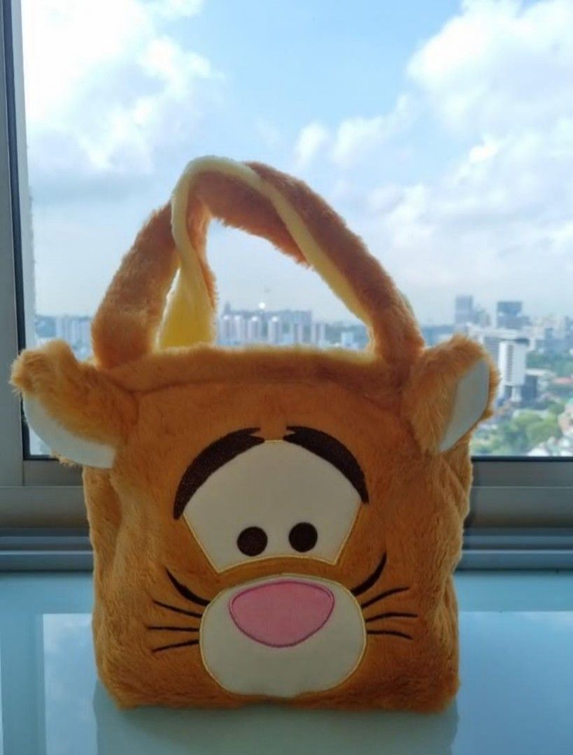 Winnie the Pooh and Tigger the tiger furry soft tote bag. Reversible, 1 ...