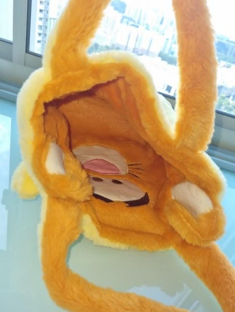 Winnie the Pooh and Tigger the tiger furry soft tote bag. Reversible, 1 ...