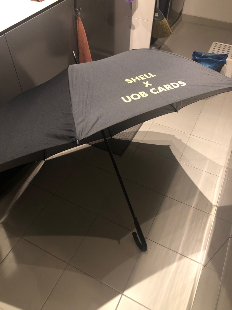 XL UV umbrella (SHELL X UOB CARDS), Hobbies & Toys, Travel, Umbrellas ...