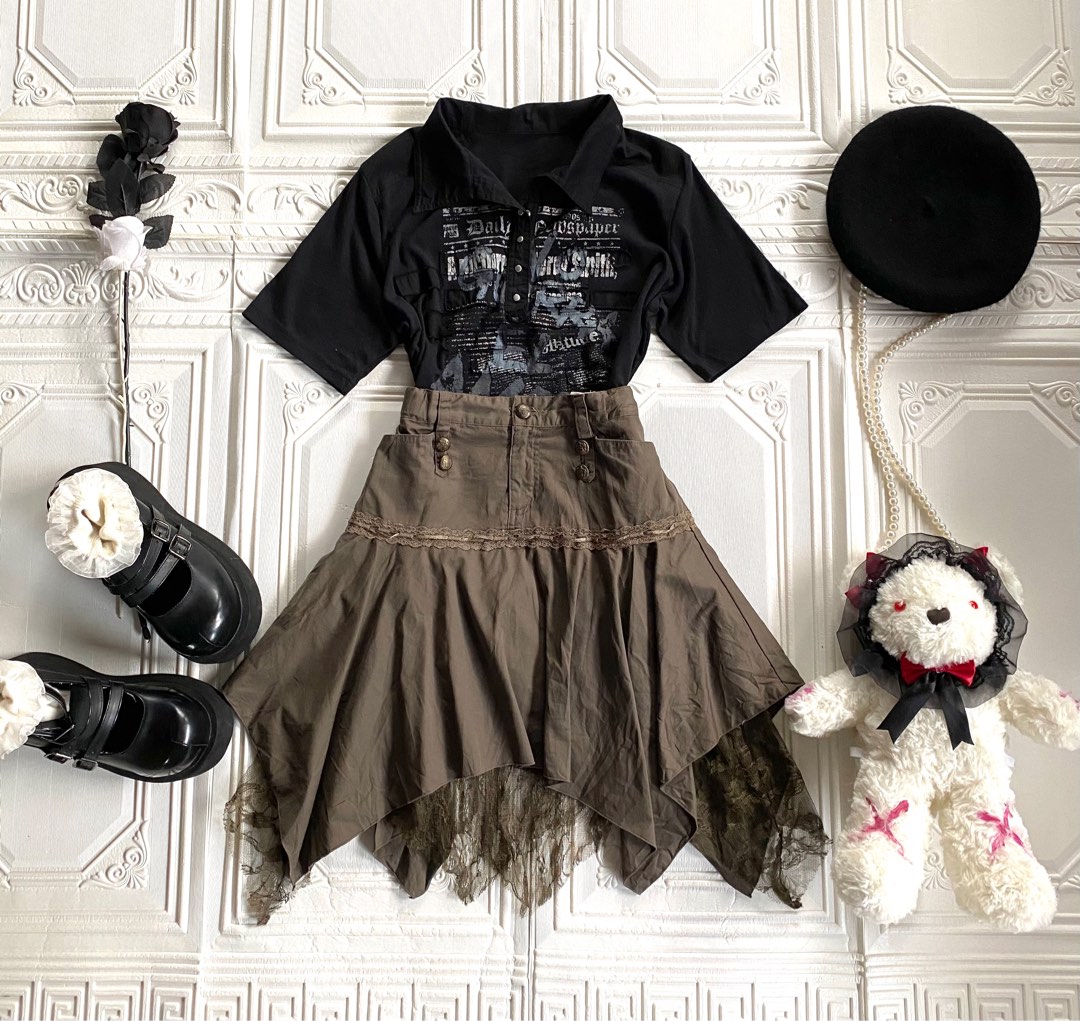 Y2k x Gothic set, Women's Fashion, Bottoms, Skirts on Carousell