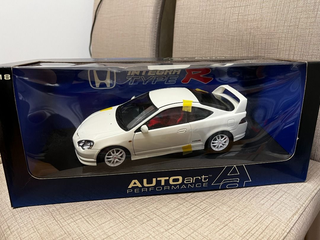 1/18 Autoart Honda Integra DC5 Type R (White) 73241, 興趣及遊戲, 玩具 & 遊戲類 - Carousell