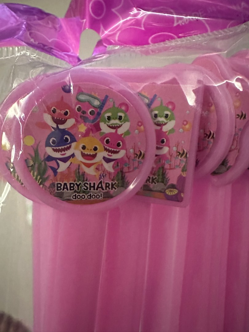 Baby Shark Forks and Spoons, Hobbies & Toys, Stationery & Craft ...
