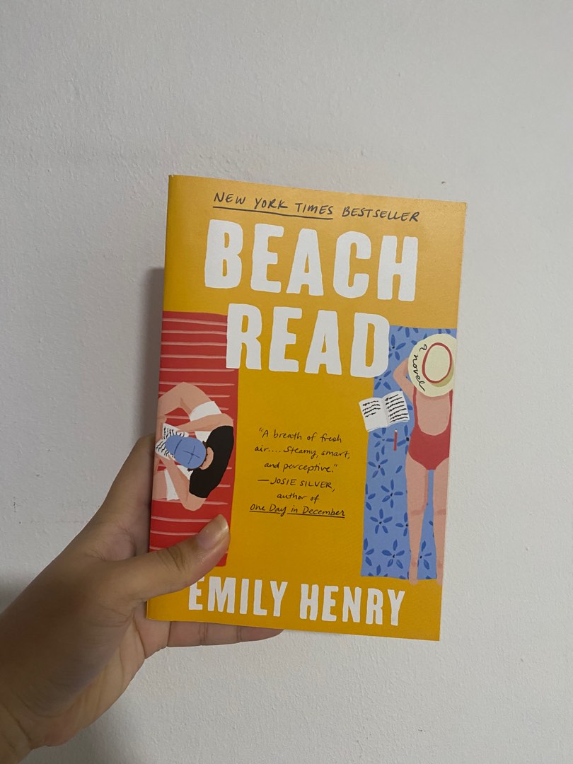 BEACH READ - EMILY HENRY, Hobbies & Toys, Books & Magazines, Fiction ...